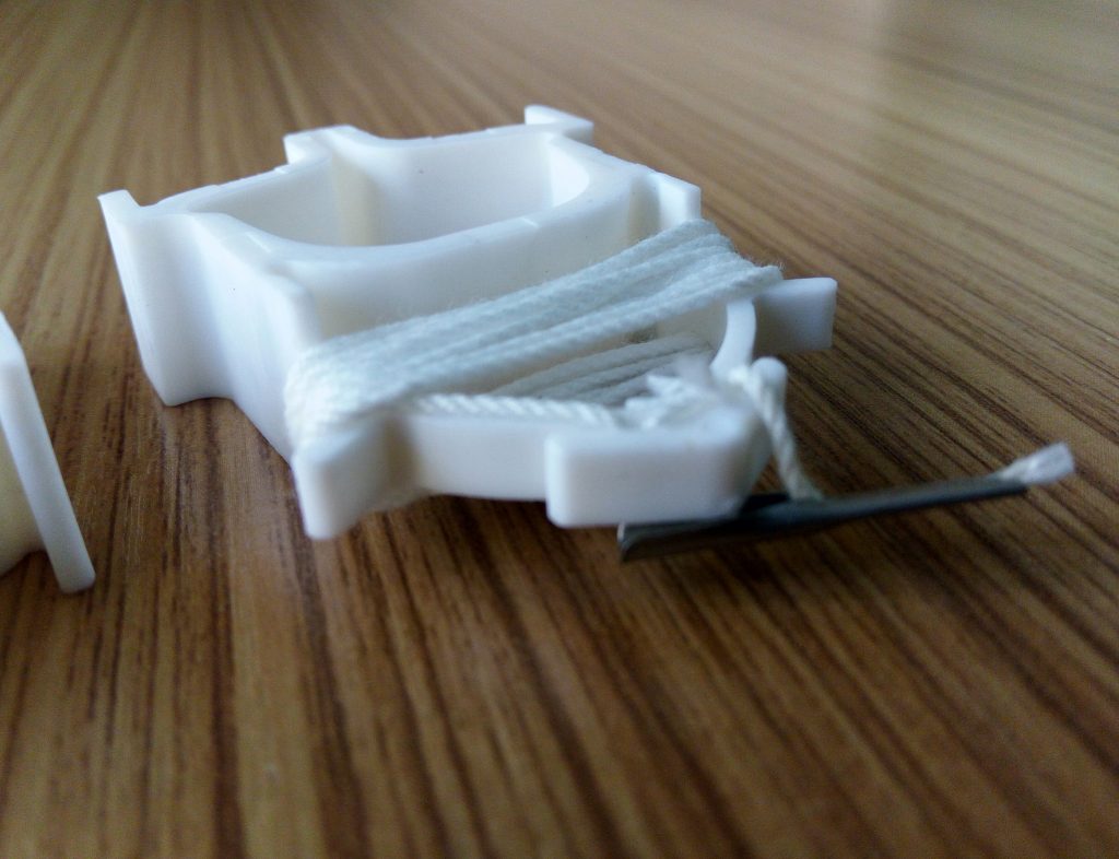 TH-002 Hanger Clip (Tee Runner with wire)